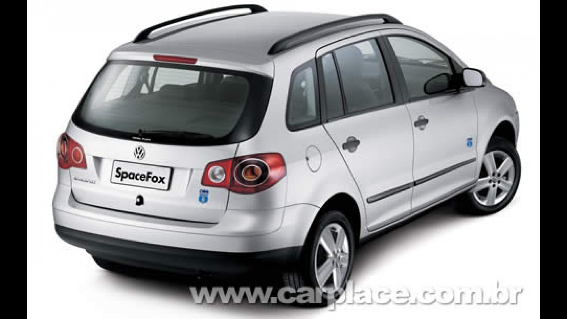 VW lança a SpaceFox Route por R$ 48.410 - Reestilização chega em breve