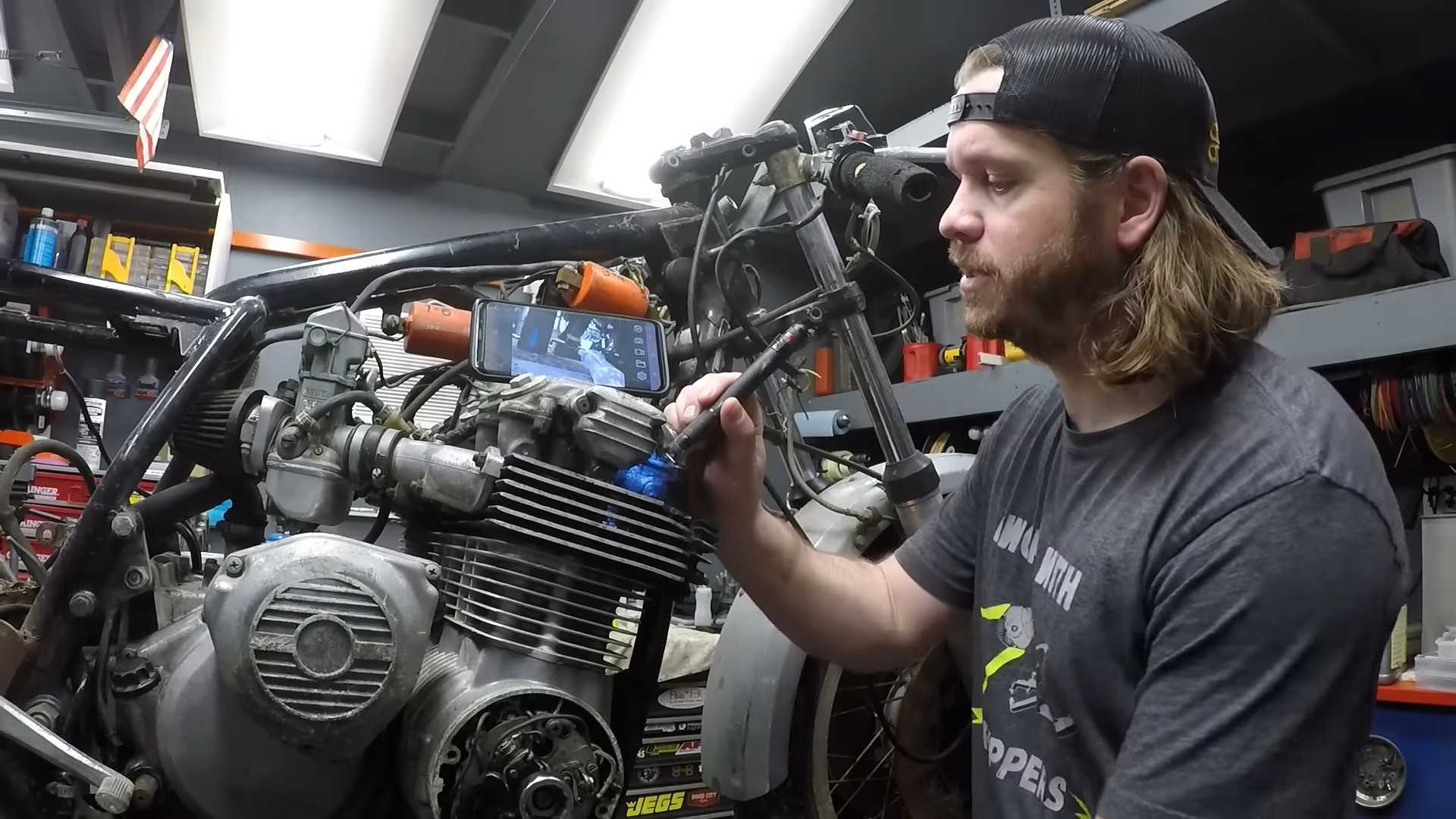 Watch This Barn Find 1976 Benelli 750 Sei Get Its Engine Unseized