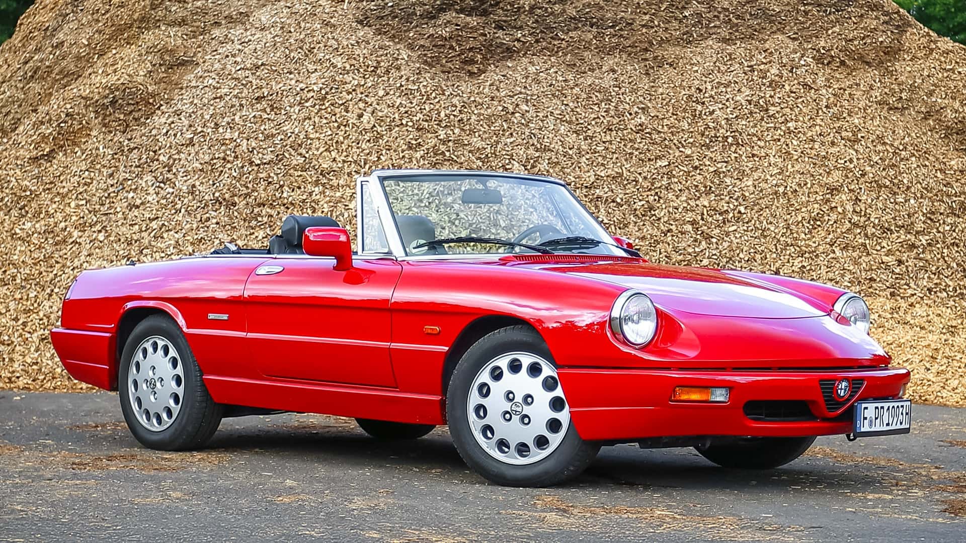 Alfa Romeo Spider (1993): elegante, biplaza y con carácter