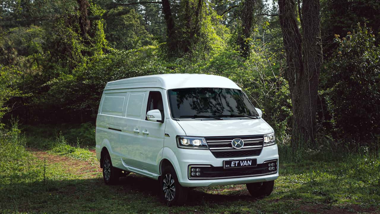 SWM'den yeni elektrikli ticari!