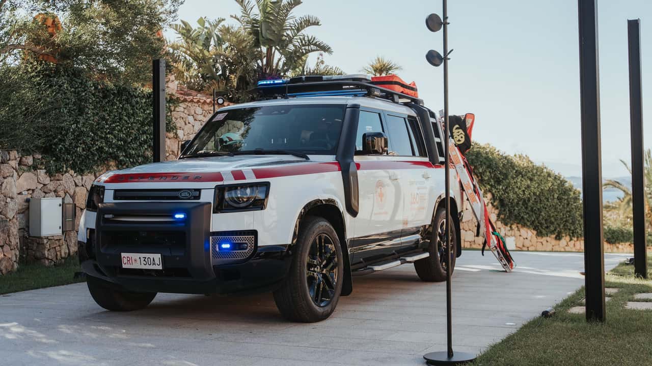 The Land Rover Defender joins the ranks of the Italian Red Cross