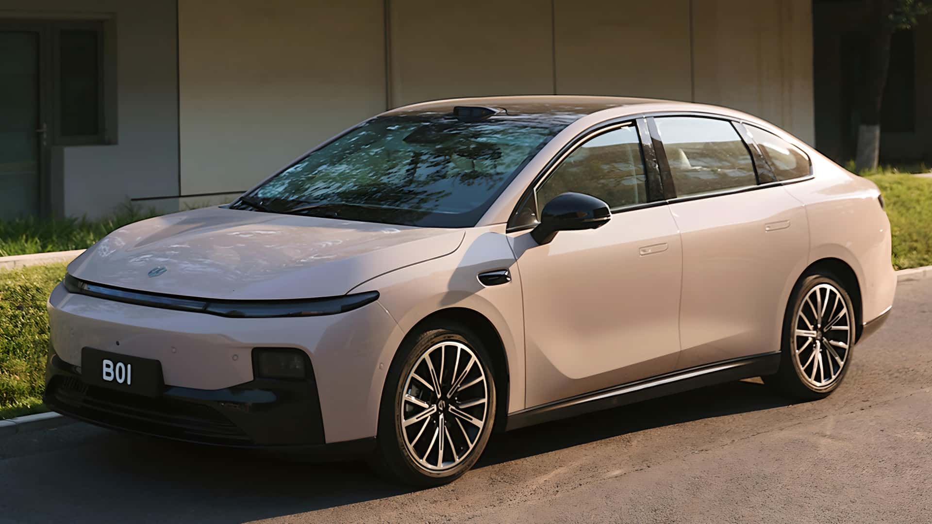 Sedã elétrico Leapmotor B01 vende 10 mil unidades em 72 horas na China