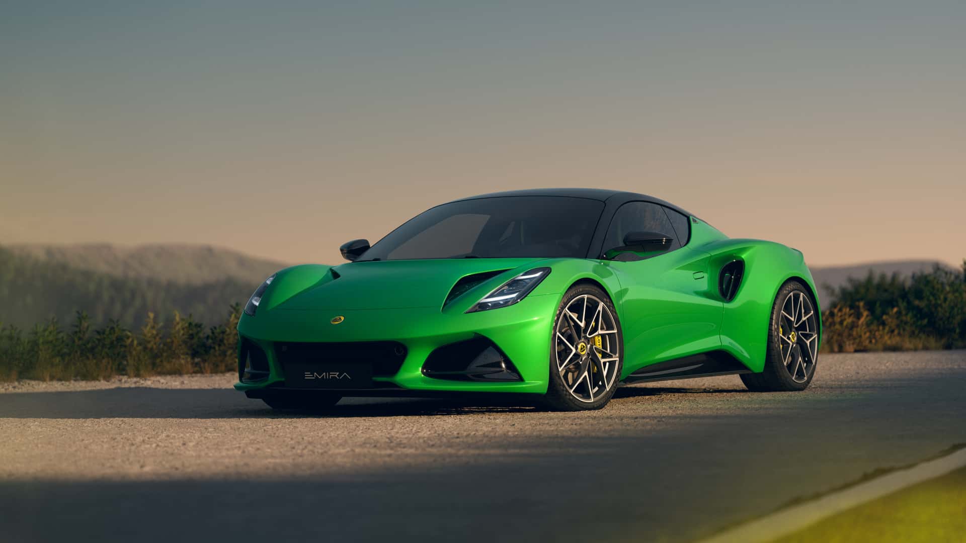 La Lotus Emira è anche turbo da 360 CV