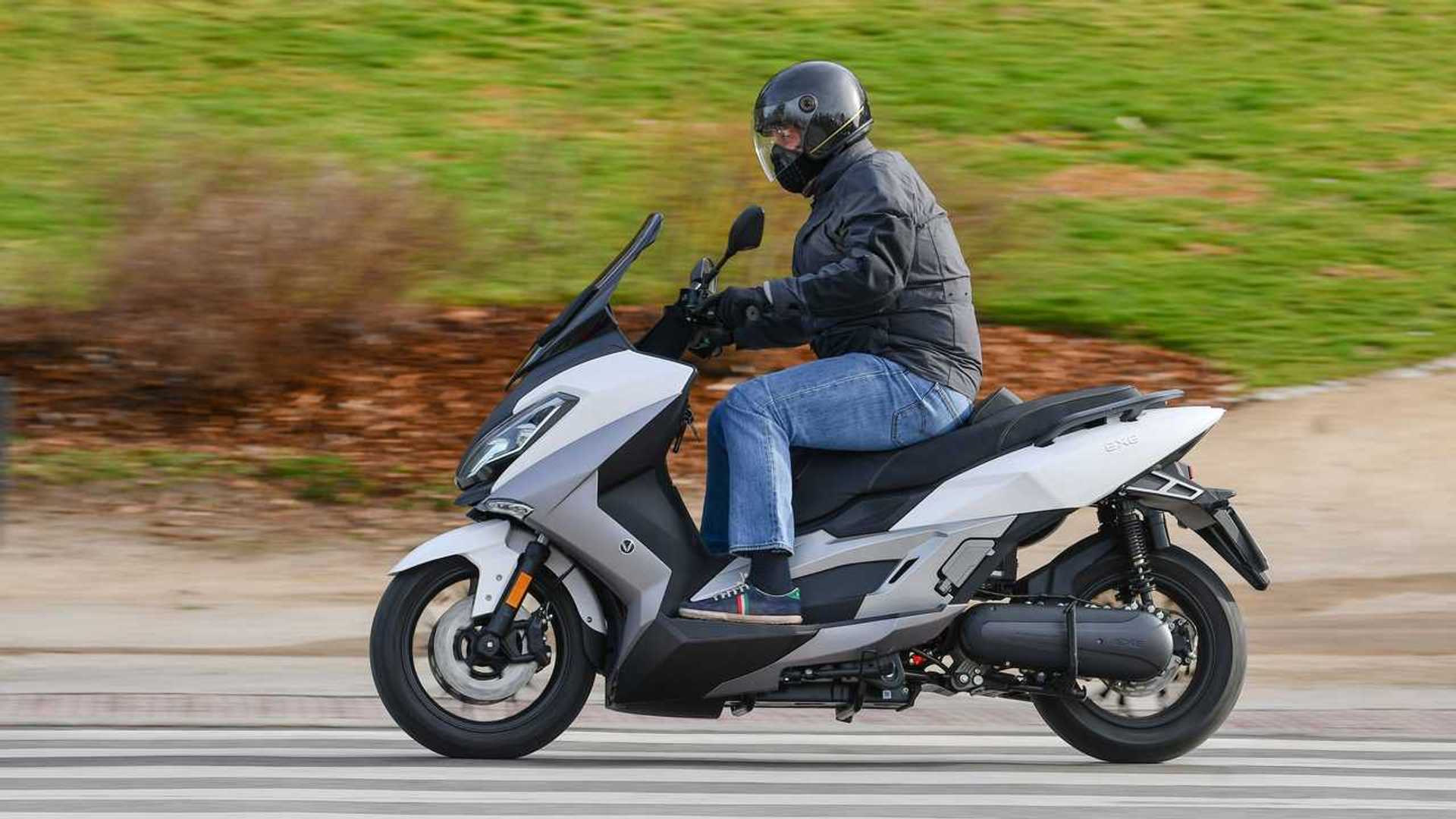 El renting llega al scooter eléctrico Nerva Exe