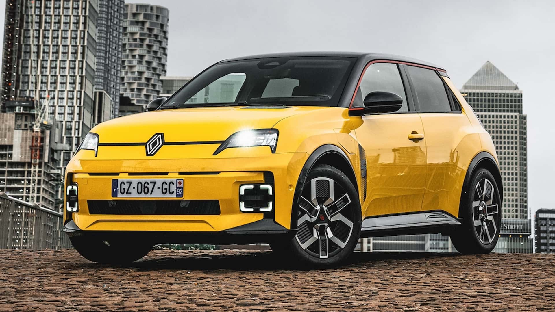 Resurrected Renault 5 now available at just £249 a month