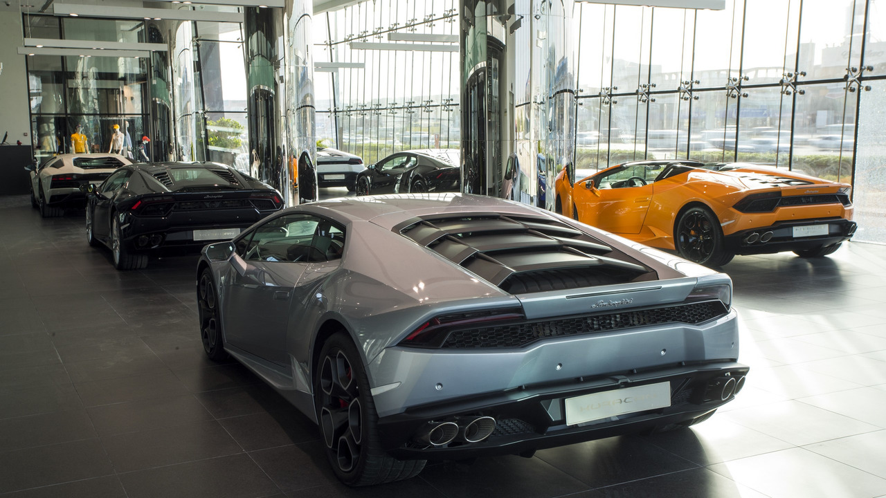 Lamborghini ouvre une gigantesque concession à Dubaï