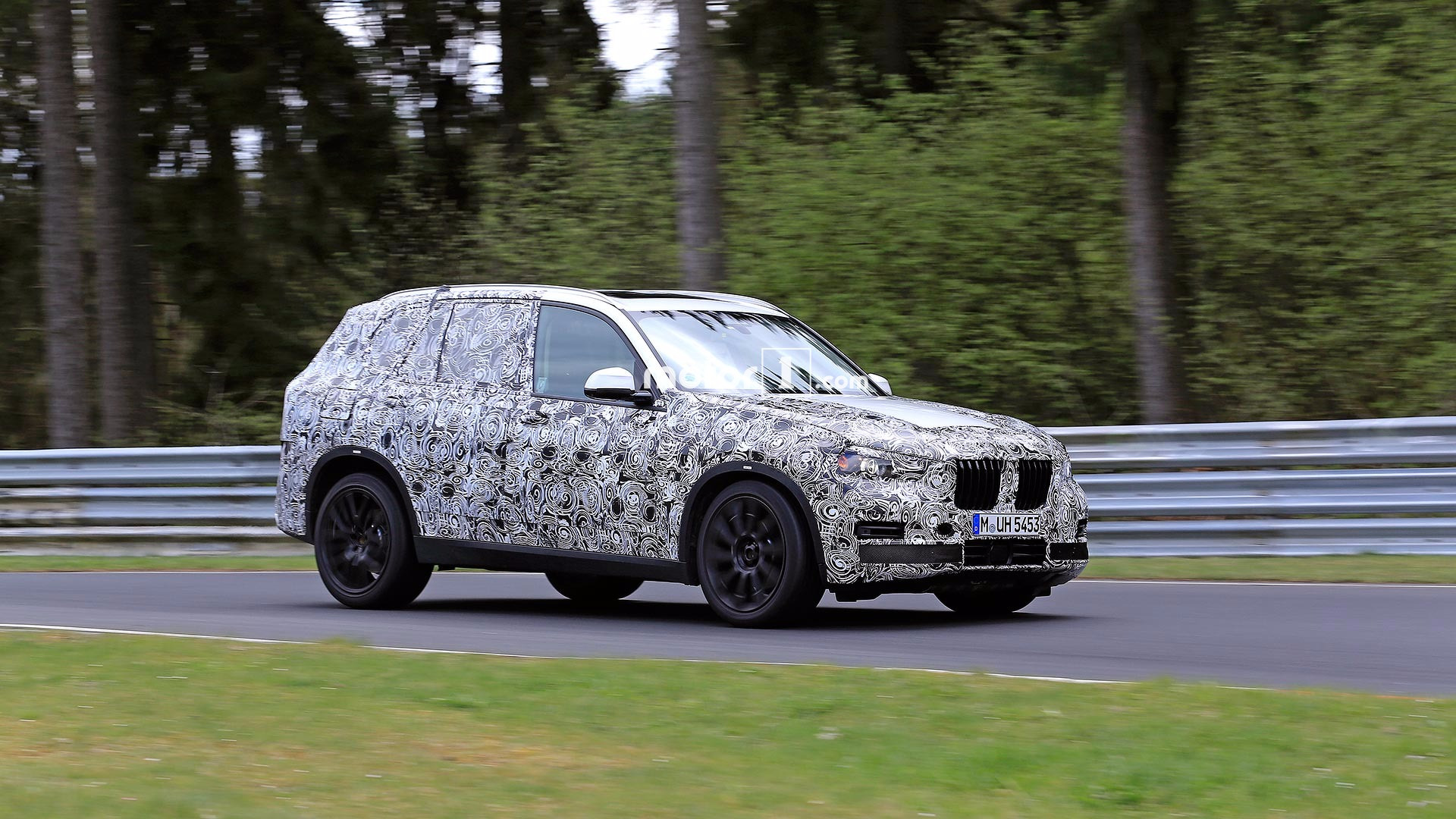 Next-Gen BMW X5 Test Mule Spied Back On Track