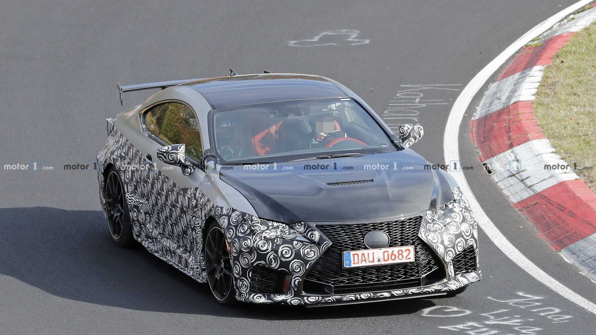 La Lexus RC F GT à l'échauffement sur le Nürburgring
