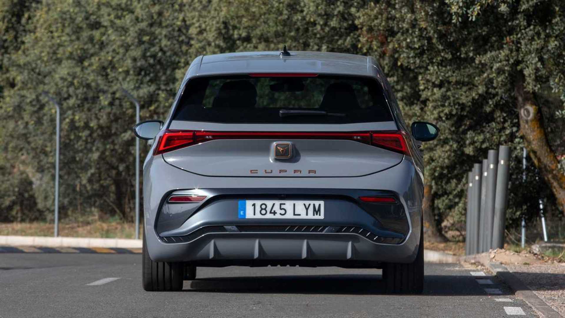 Probamos el CUPRA Born e-Boost de 77 kWh: ¿un Golf GTI eléctrico?