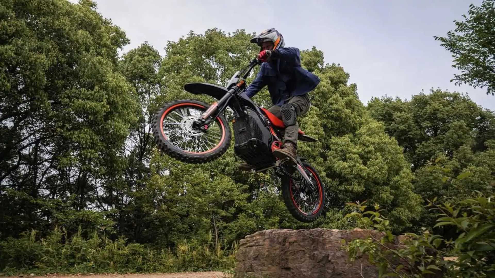 Horwin's New HT Electric Enduros Look Like Tons Of Fun