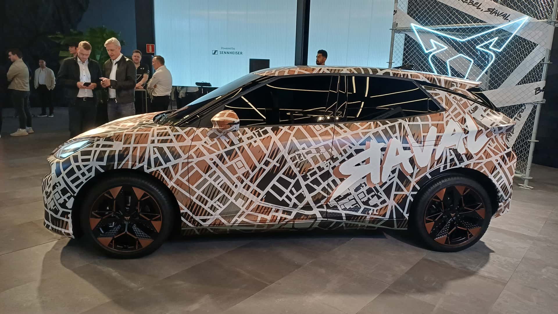 Cupra Raval: Neue Bilder vom Einstiegs-Stromer auf der IAA