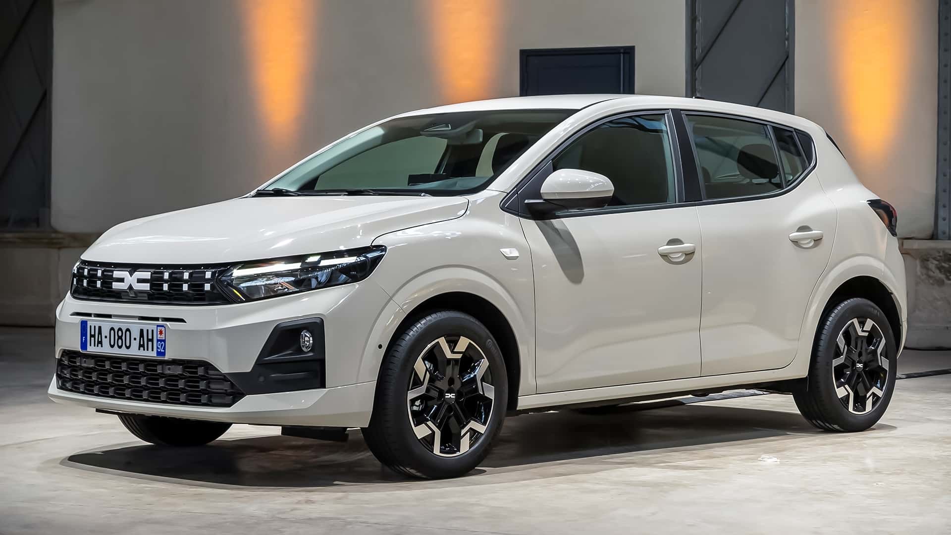 Foto: Dacia Sandero Streetway (2026) | Motor1.com