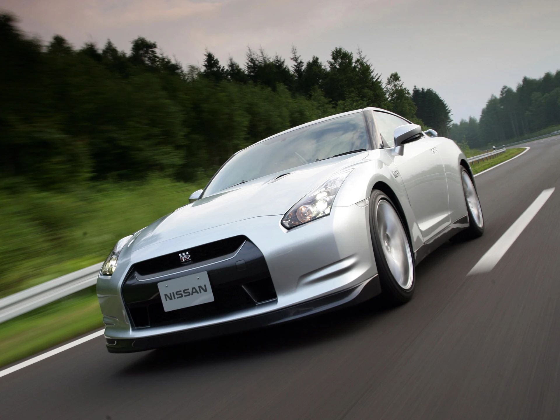 Gtr R35 Sedan Nissan GT R Skyline Edition (2024) Pictures,