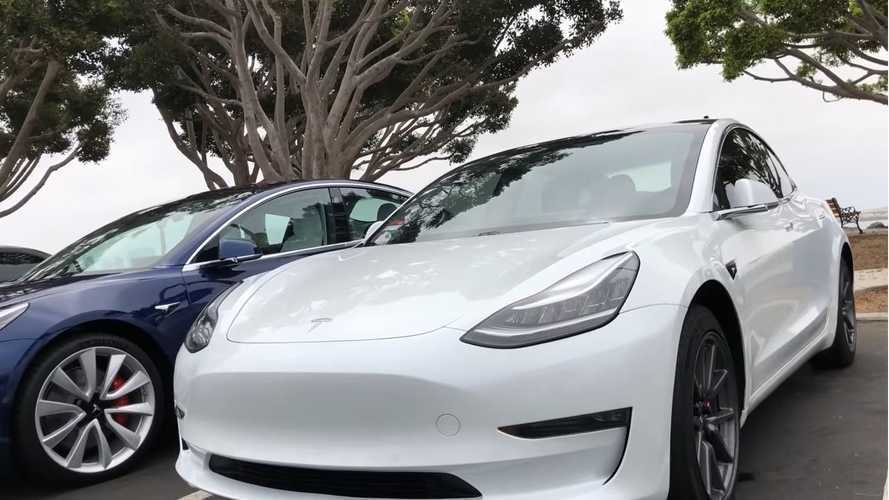 EV Comparison: Tesla Model S Versus Tesla Model 3