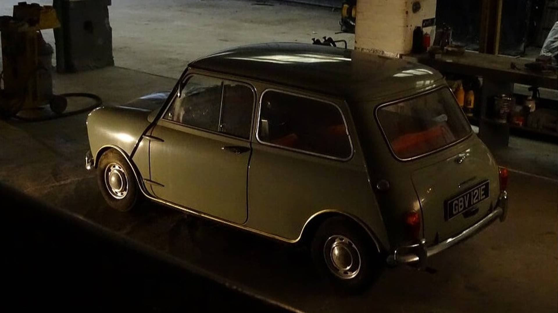 Une Mini 1967 d'origine retrouvée après 35 ans, et prête pour enchères