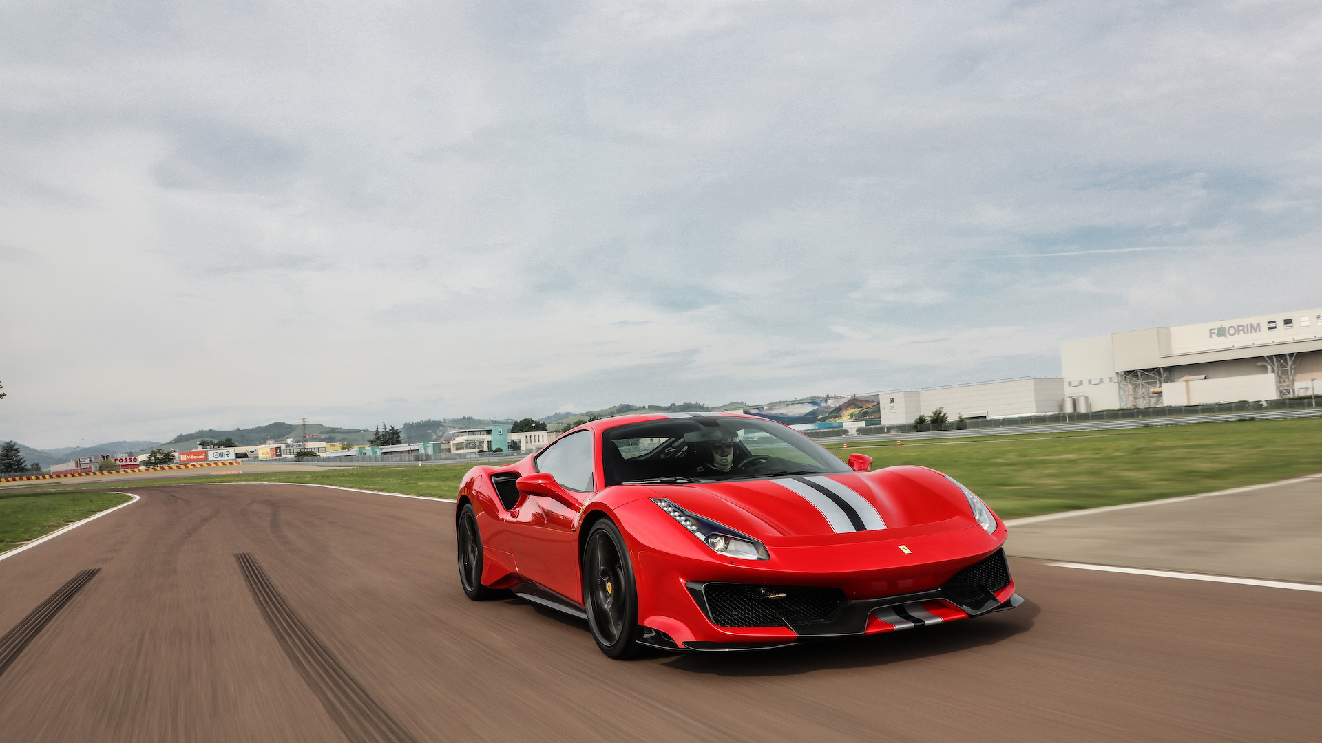 Ferrari 488 Pista, primera prueba en el circuito de Fiorano