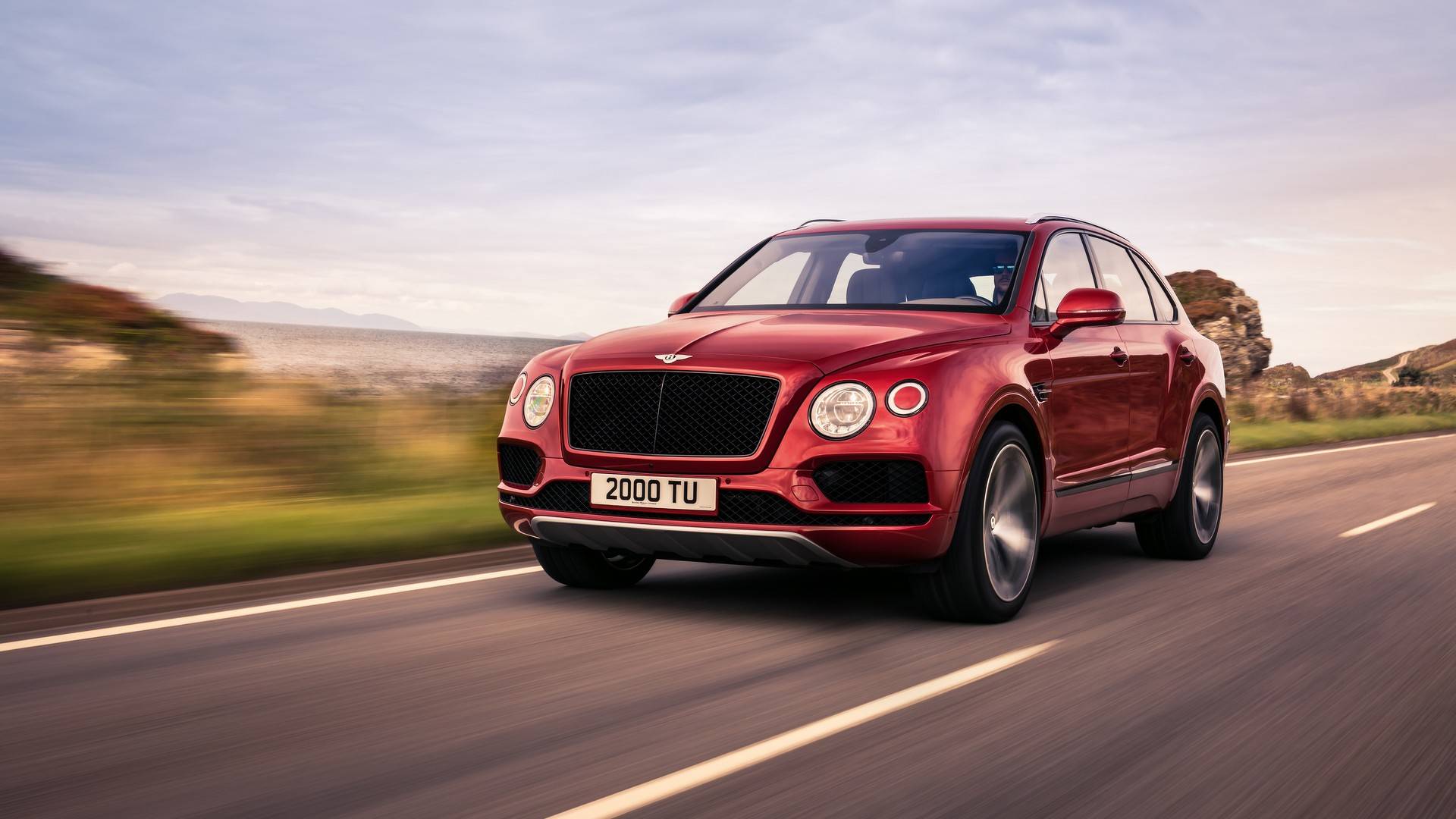 Bentley Bentayga V8 2018, ¿te conformas con 550 CV?