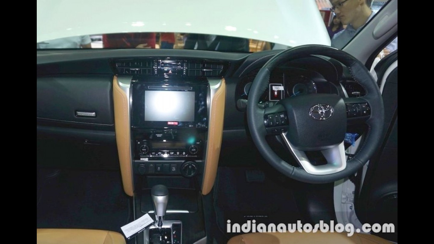Toyota SW4 2016: veja mais detalhes na galeria de fotos da apresentação