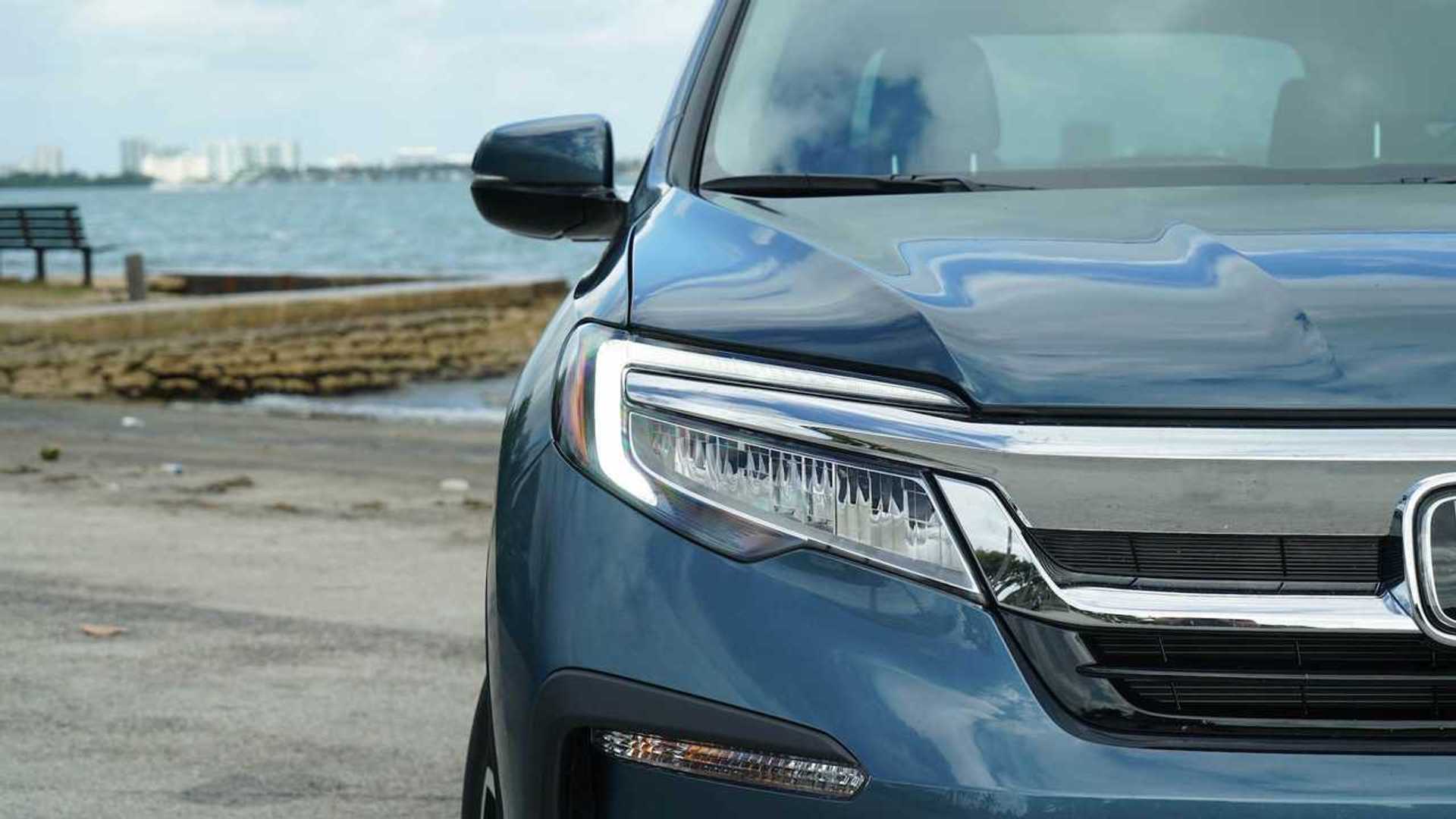 2019 Chevrolet Traverse vs. 2019 Honda Pilot Comparison: 3-Row Duel