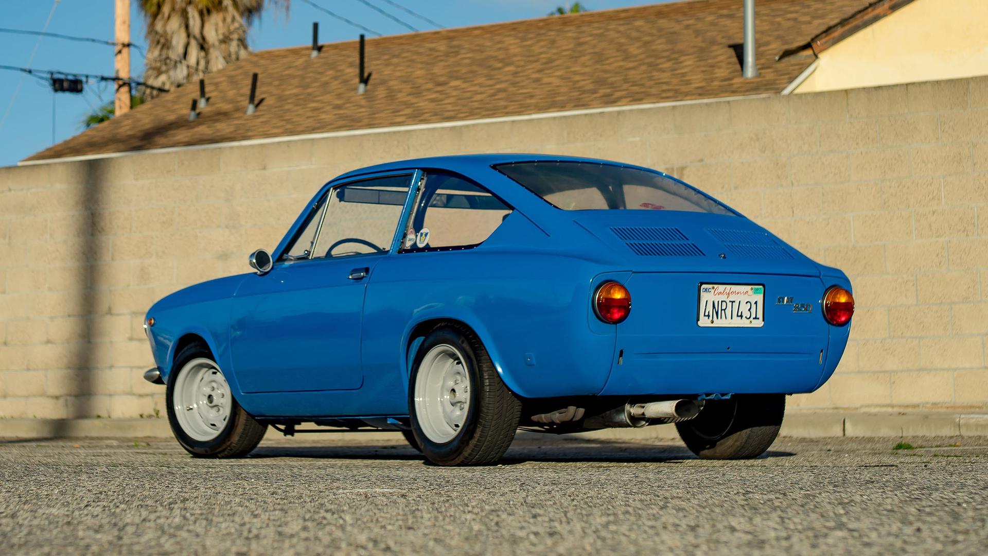Vídeo: disfruta de este Fiat 850 Coupé, con motor de Kawasaki Ninja