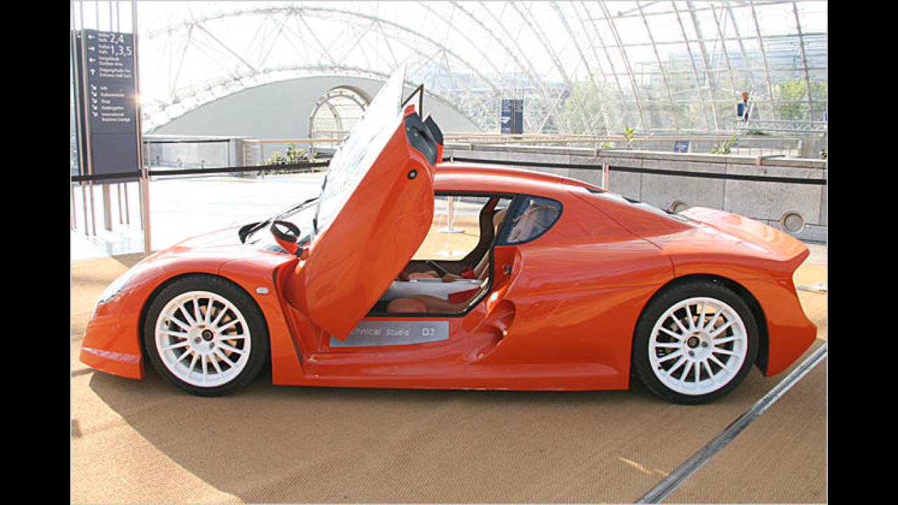 Die heißesten Autos mit Flügeltüren auf der AMI in Leipzig