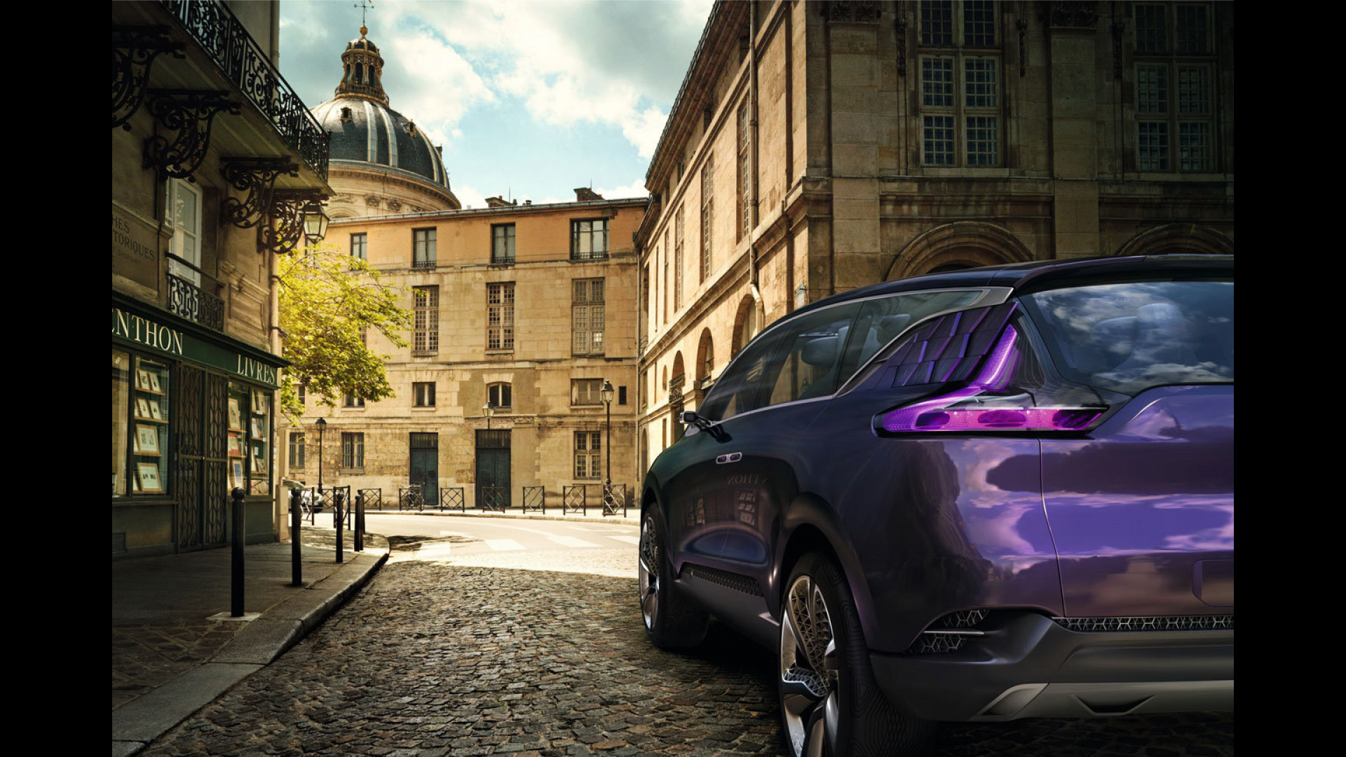 Renault Initiale Paris | Motor1.com Foto