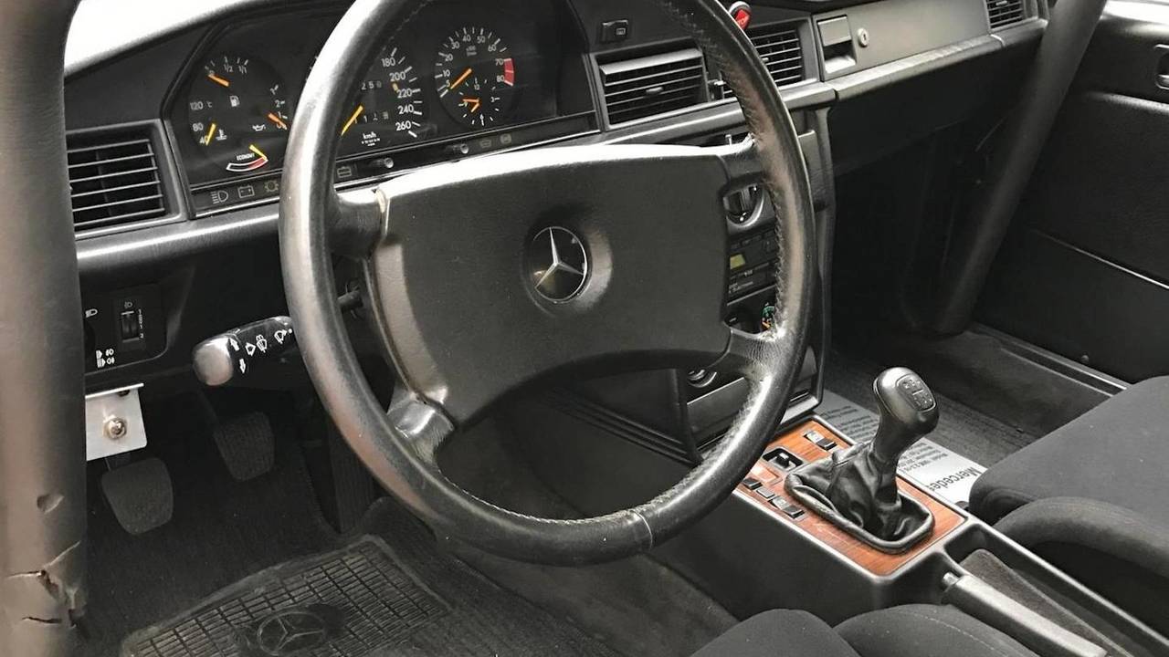 Un Mercedes-Benz 190 E 2.3-16, de Niki Lauda, a la venta