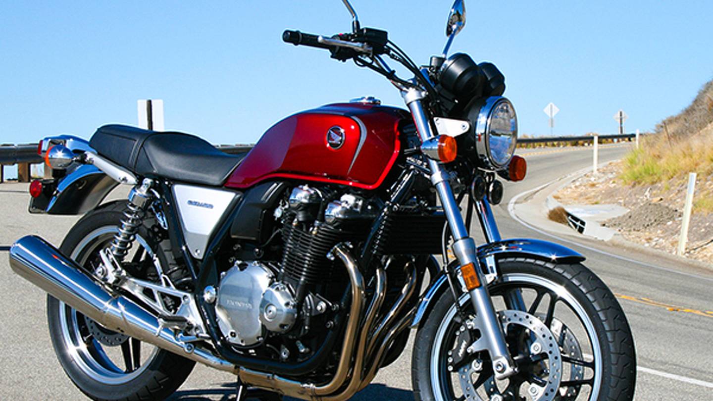 Riding the Honda CB1100F