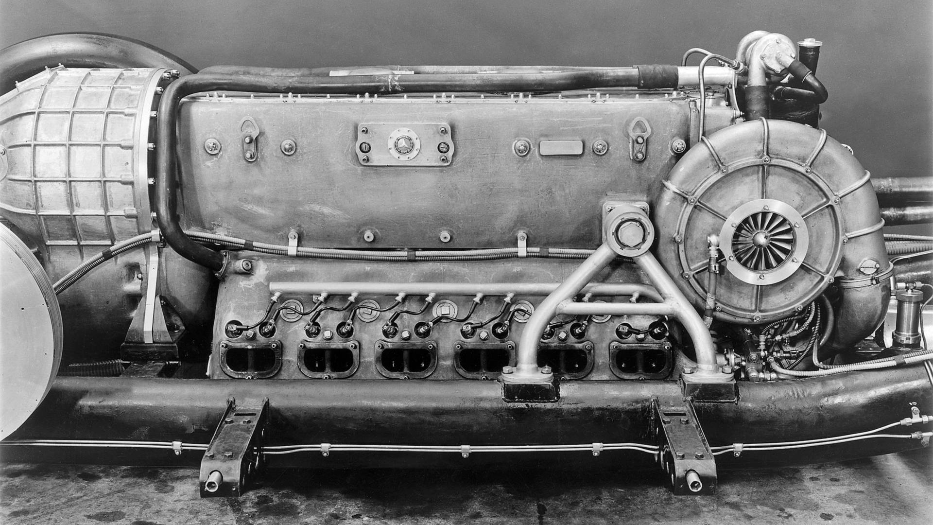 Mercedes'in kara hız rekoru için hazırladığı T80'i hatırlıyoruz