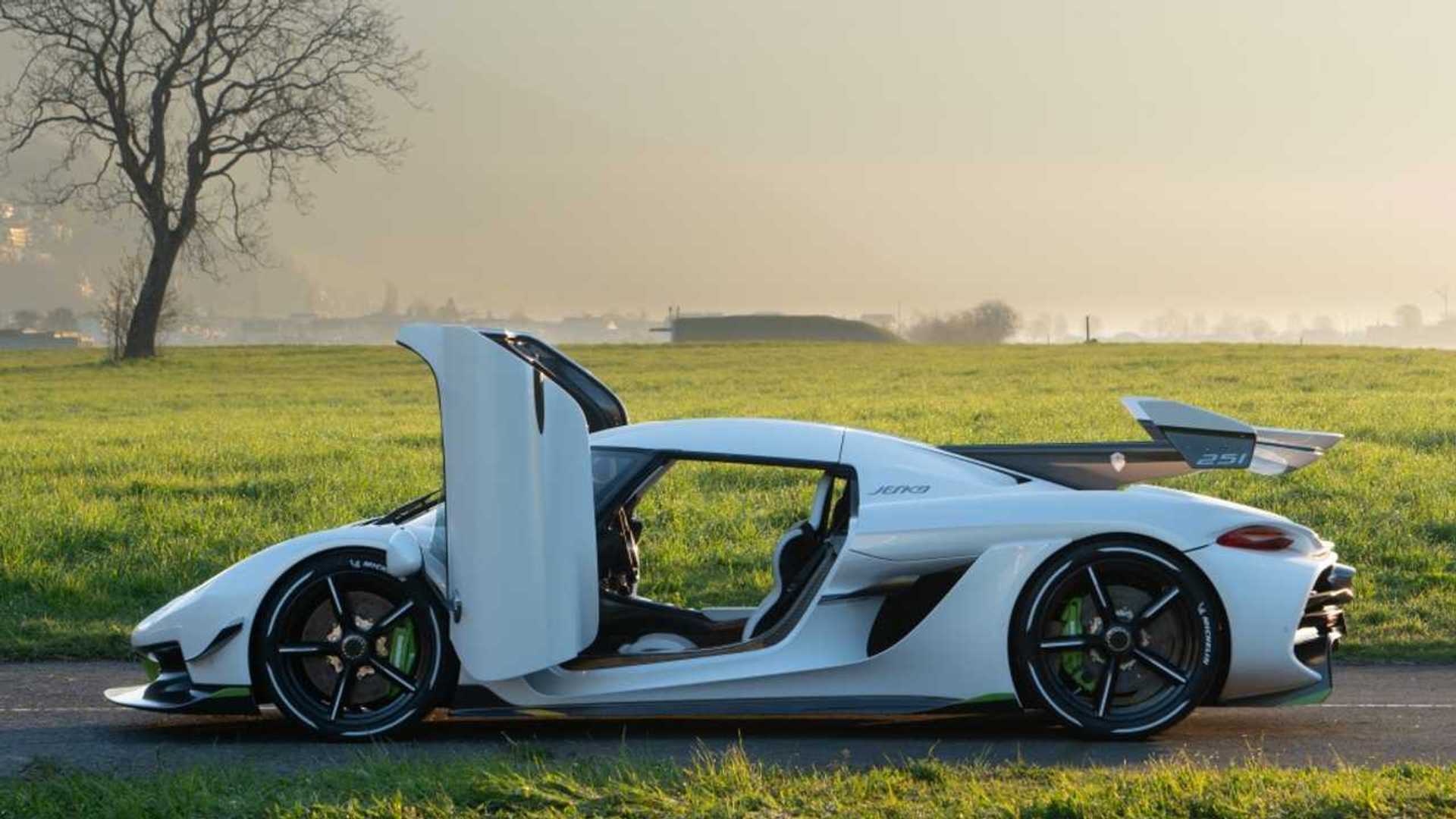 Dalla Bugatti alla Koenigsegg, la storia del designer Sasha Selipanov
