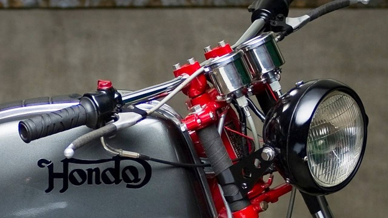 Custom: Metric Motorbike CB200