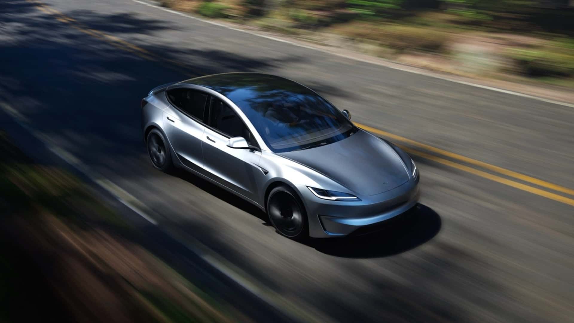 Tesla introduce il colore Argento Mercurio sulla Model 3