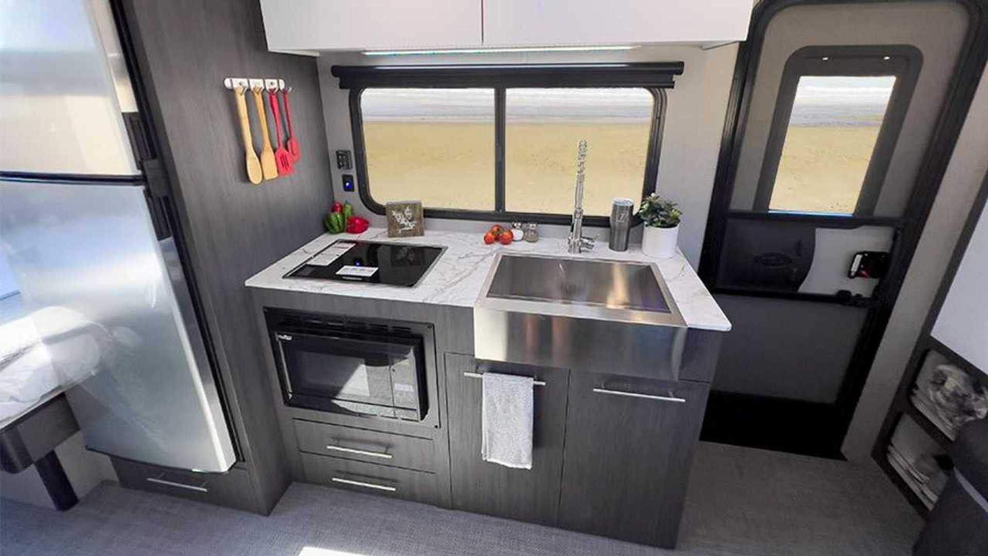 InTech presenta su nueva línea de caravanas O-V-R