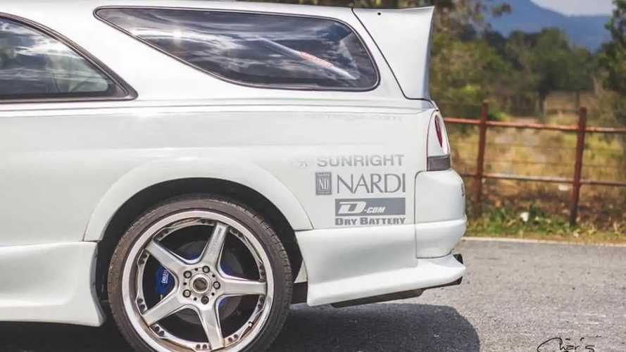Station wagon Nissan Skyline R33 GT-R'ı ilk kez görüyor olmalısınız