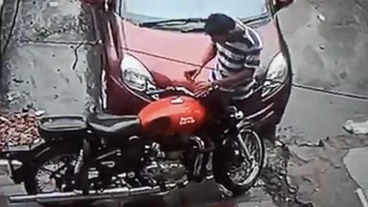 Watch This Failed Attempt At Motorcycle Theft