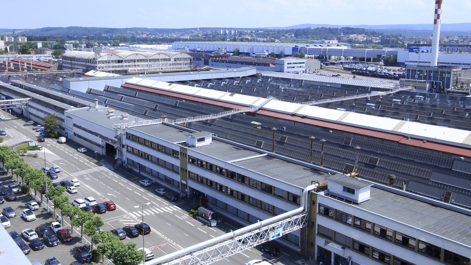 PSA recrute un millier d'intérimaires pour son usine de Sochaux