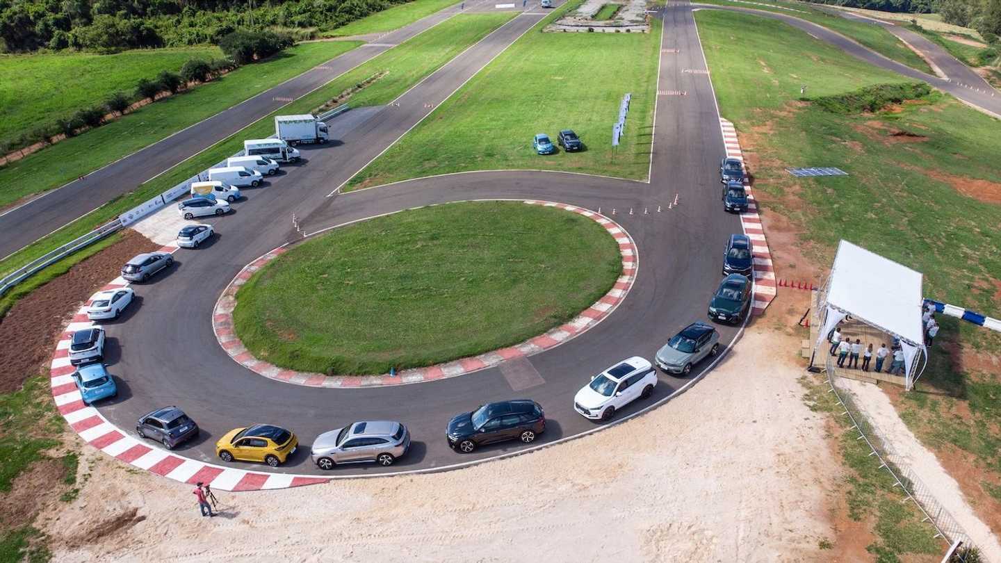 Motor Park é inaugurado como parque de diversões para quem gosta de carro
