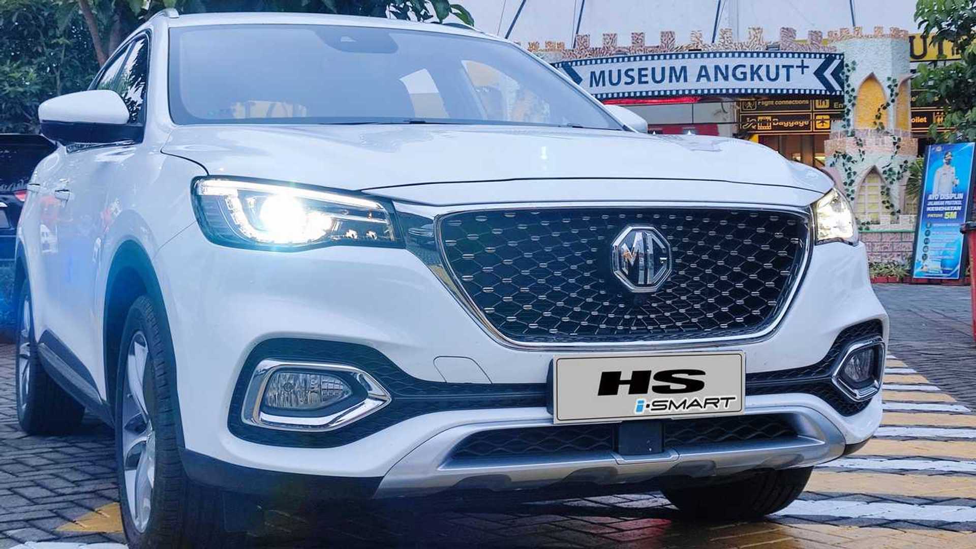 New MG ZS EV dan MG HS i-SMART Libas Jalur Trans Jawa