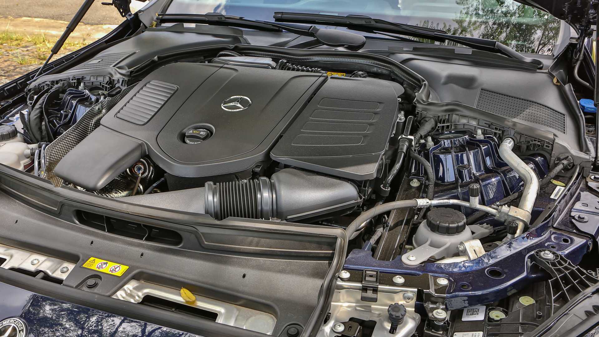 Teste Mercedes-Benz C200 1.5 EQBoost 2022: Olá, meu jovem!