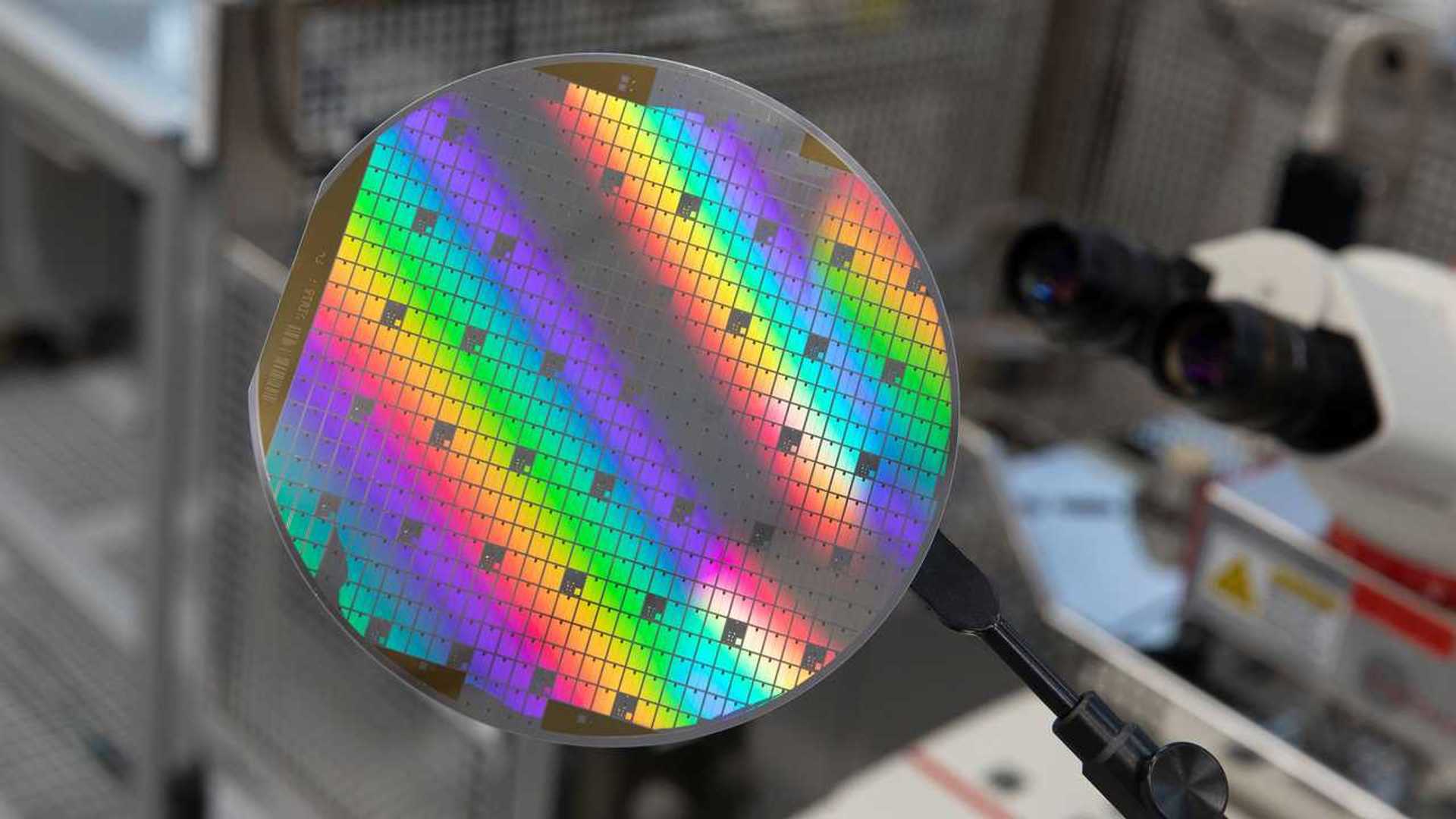 Bosch beginnt mit Serienfertigung von Siliciumcarbid-Chips