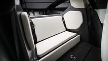 Callum Skye: Now there are pictures of the interior