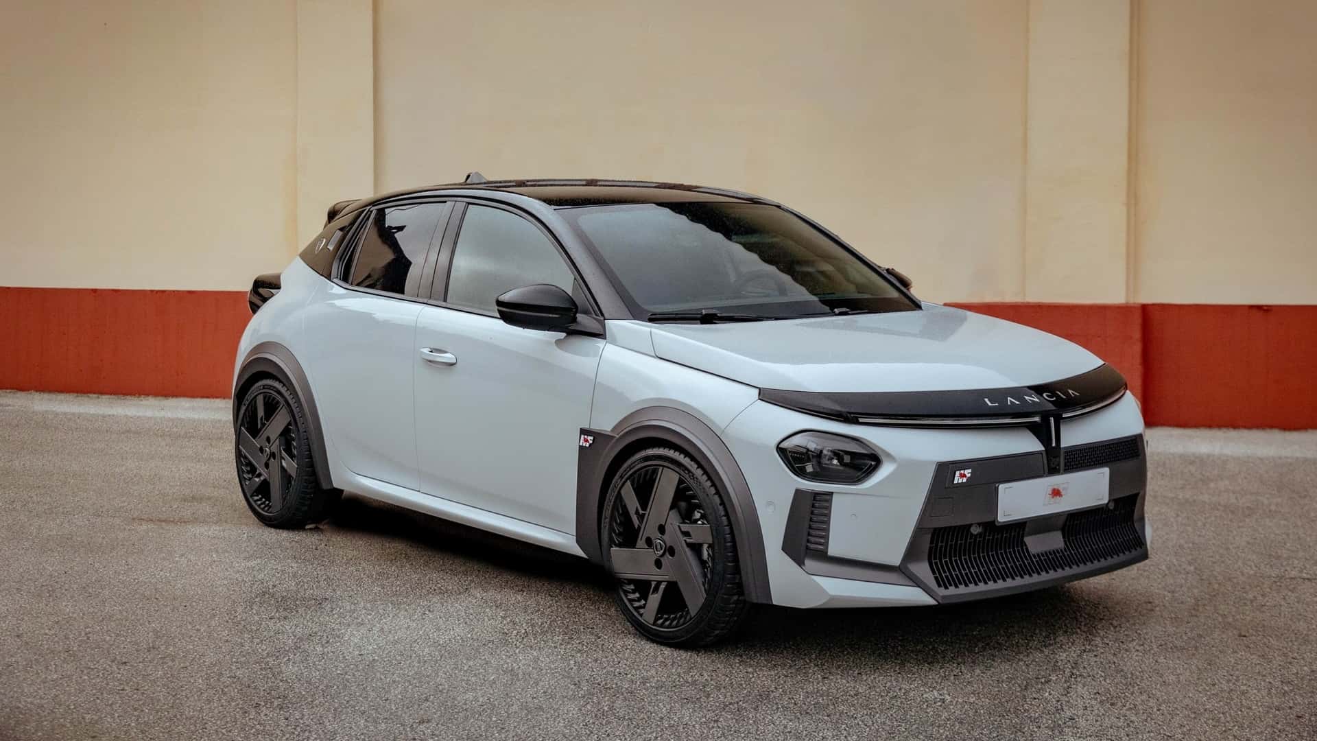 La Lancia Ypsilon HF, de 280 ch, se dévoile au grand jour