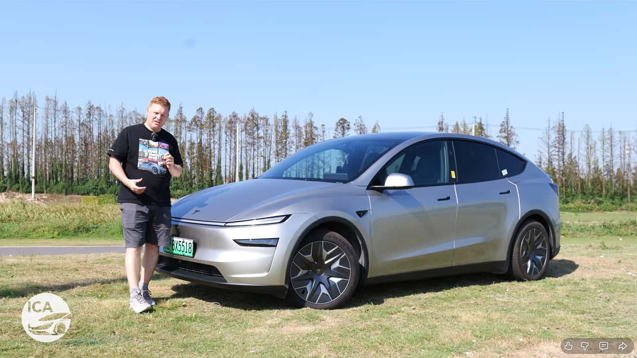 La Tesla Model Y L piace, ma i difetti non mancano: videorecensione