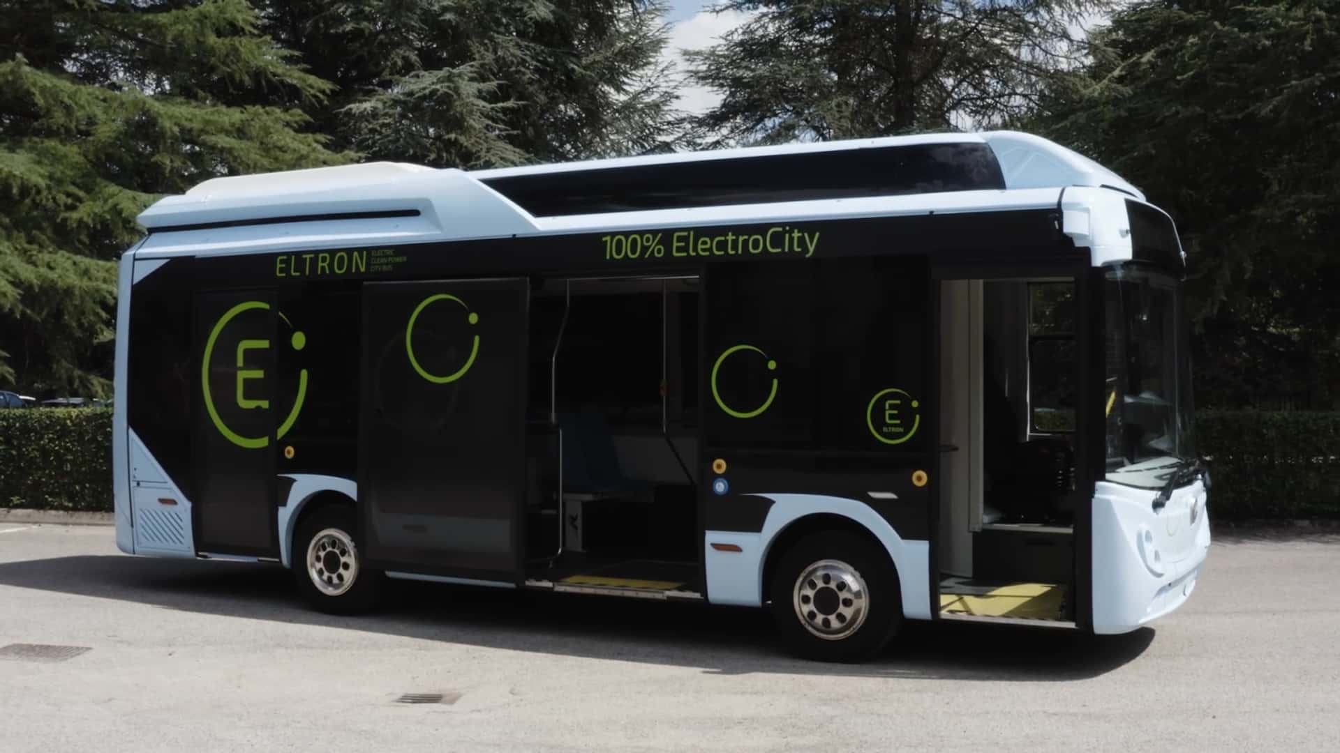 Trasporto pubblico, arrivano i bus elettrici di Rampini