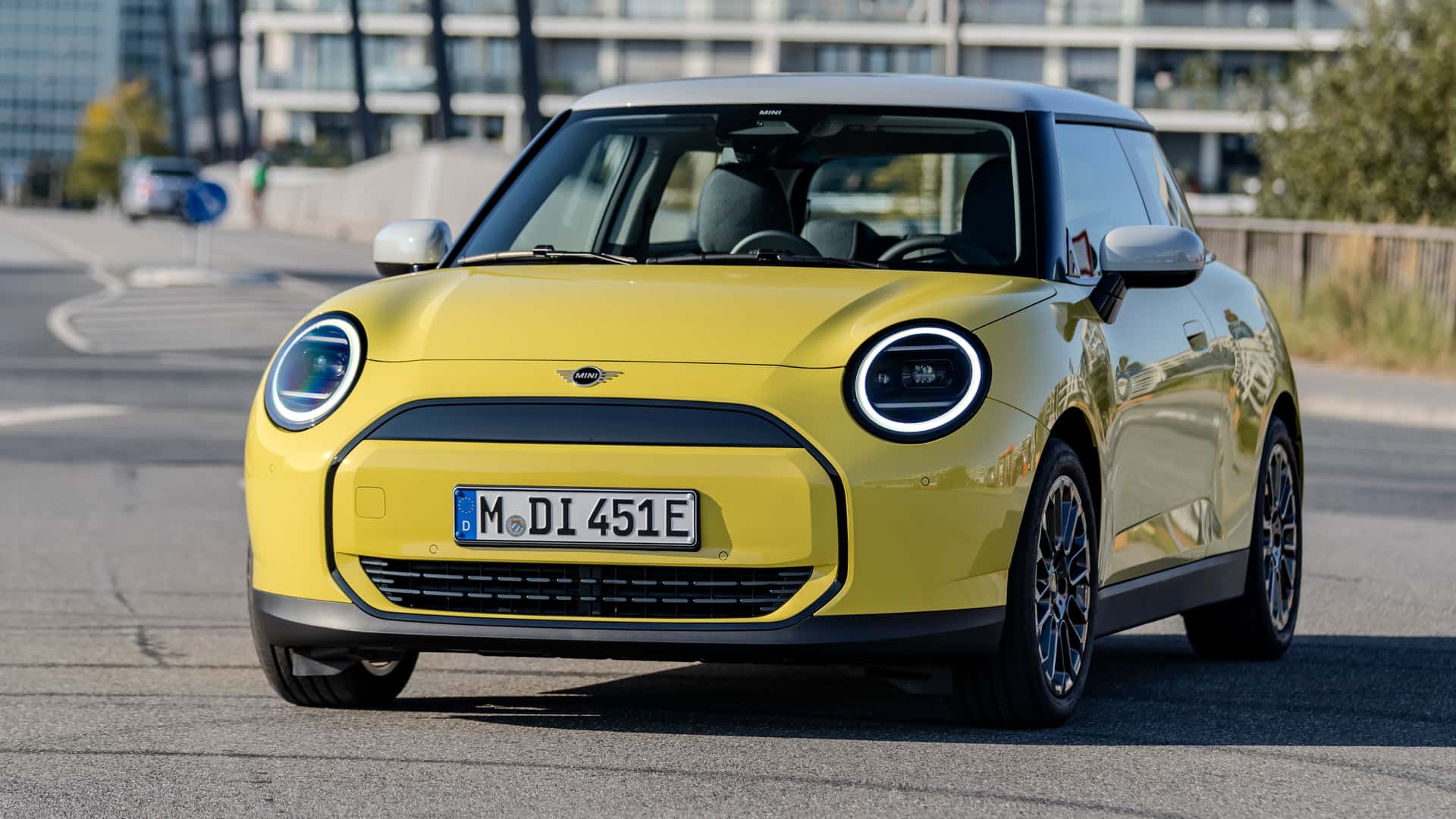 Novo Mini Cooper Elétrico já está à venda no Brasil por R$ 209.990