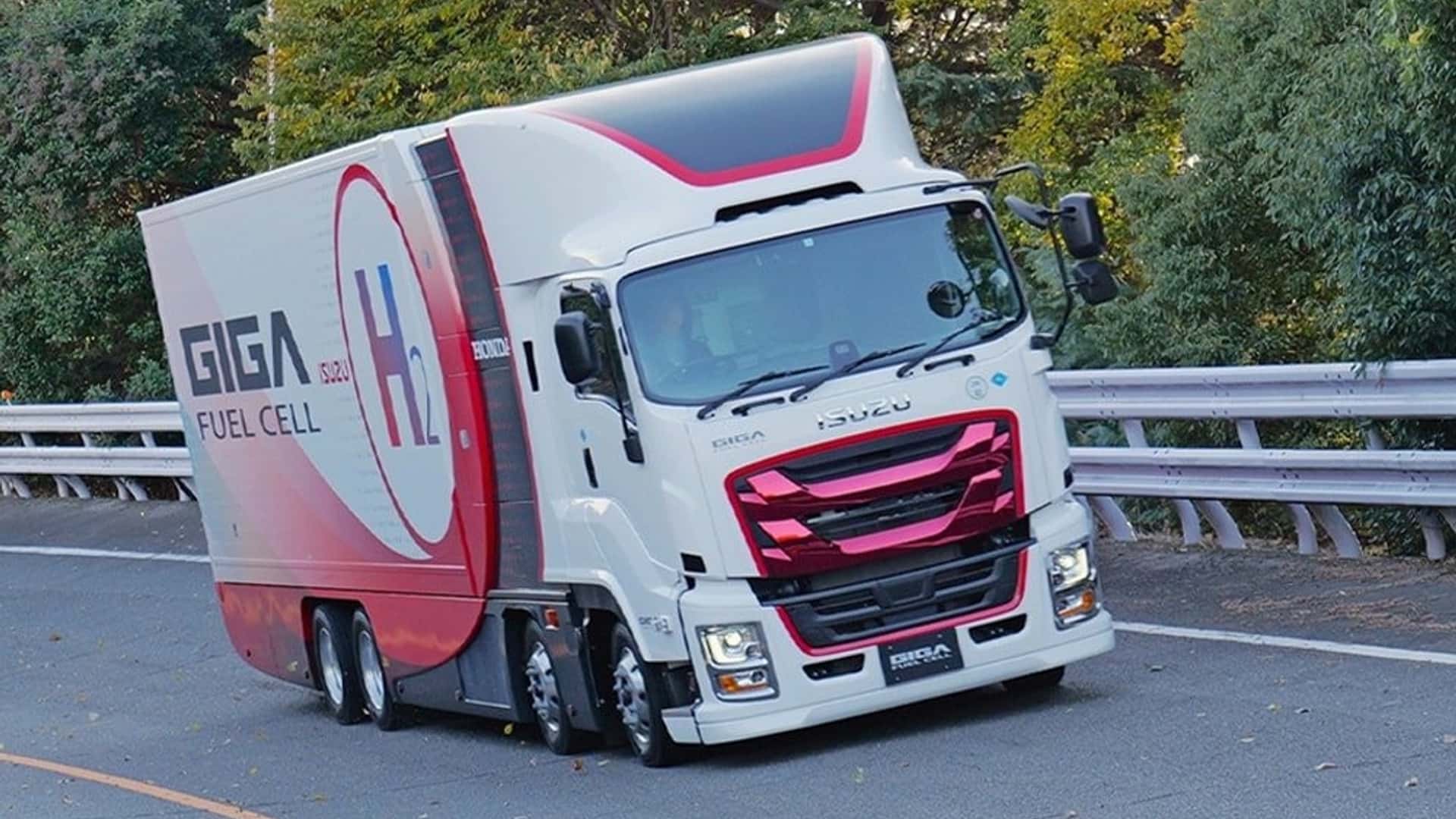 Il camion a idrogeno di Honda e Isuzu inizia i test su strada