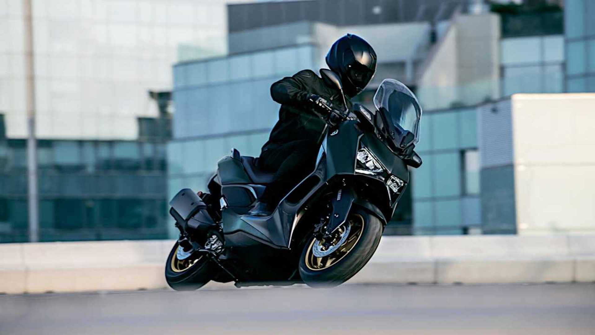Las Yamaha XMAX 125 y 300 2023 para Europa refrescan su imagen