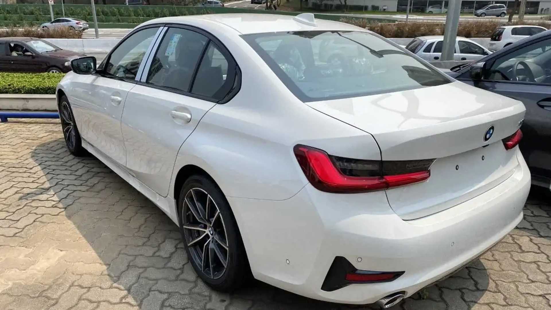 BMW 320i GP 20/21 tem promoção com entrada de R$ 64.485 e taxa de 0,82%