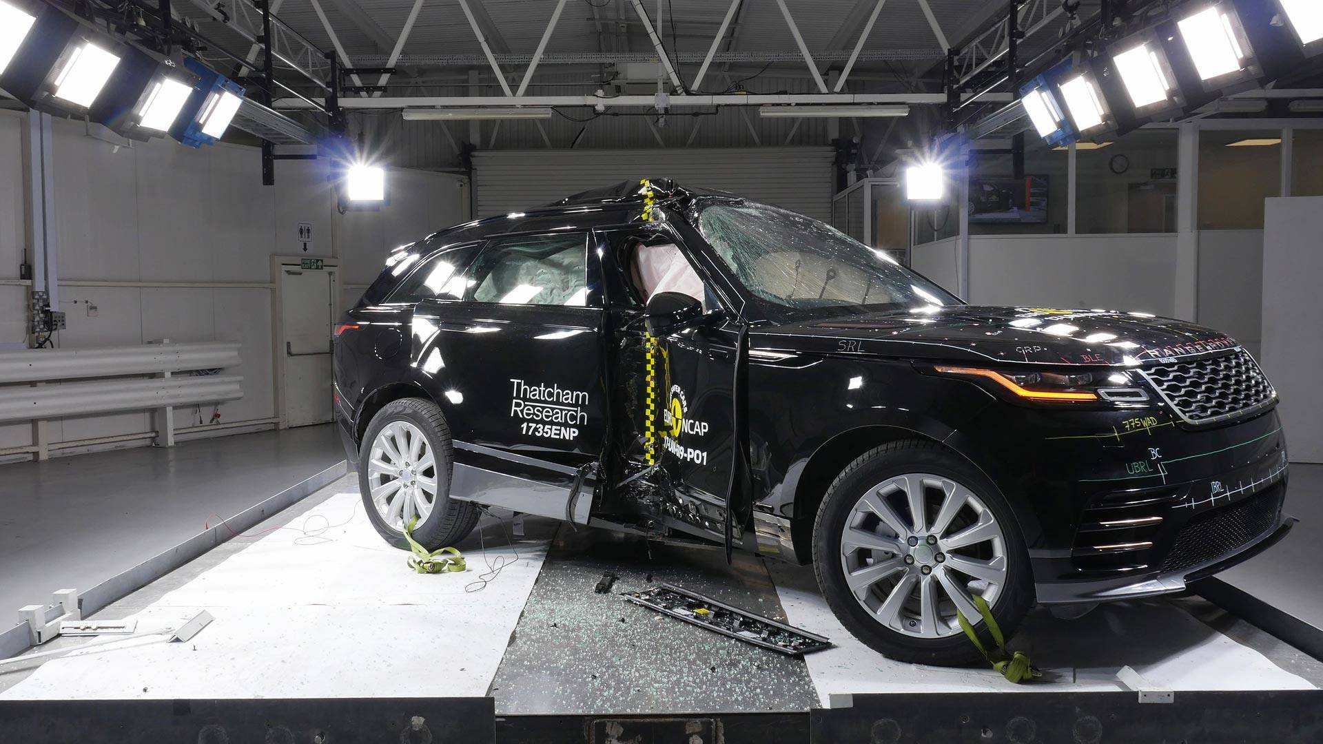 Le Range Rover Velar réussit son crash-test