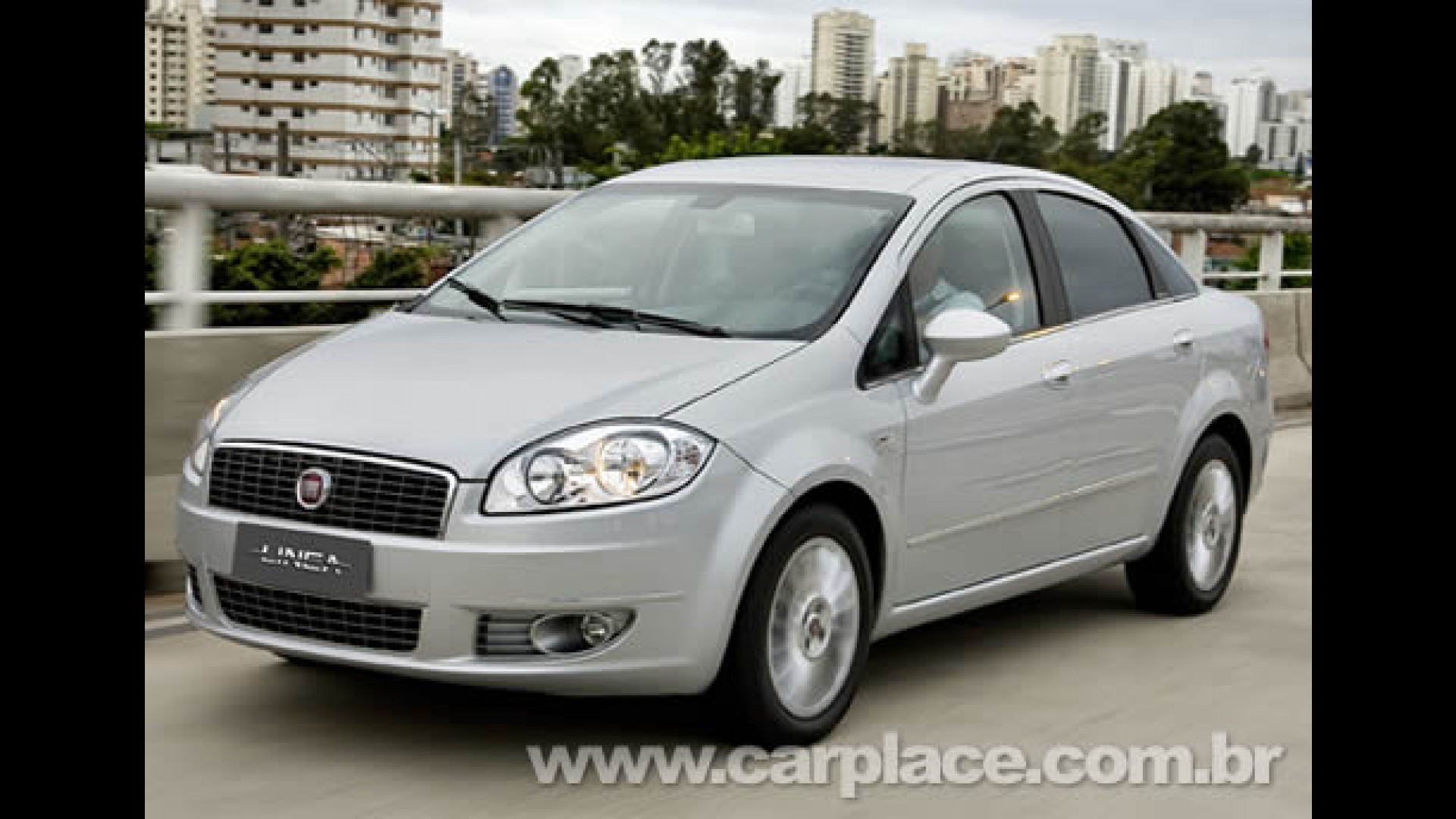 Fiat lança oficialmente o Linea - Sedan chega com preço inicial de R ...